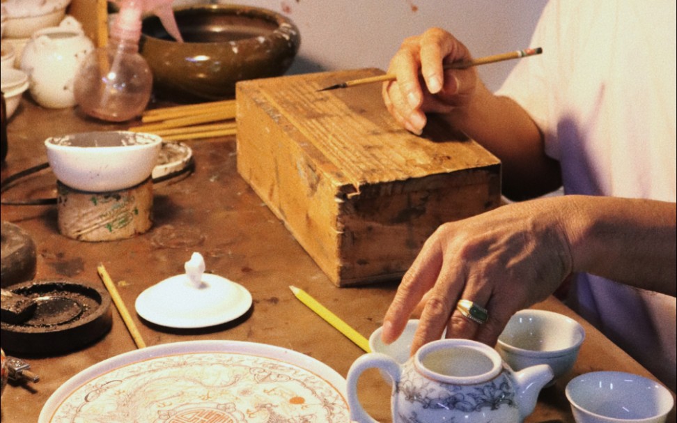 基于『国家钻石』模型及『AISAS』模型的南粤地区特色产业文化发展...