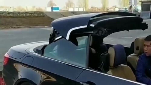 敞篷车造型就是帅,是多少人心中的梦想啊!