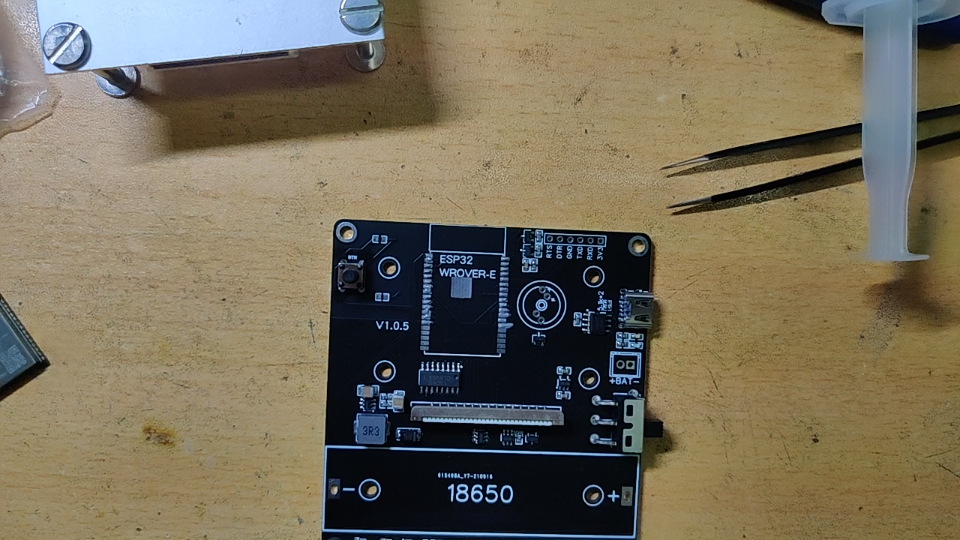 「咩咩焊接」强行飞线将Esp32-Wroom焊到Esp32-WROVER的焊盘上