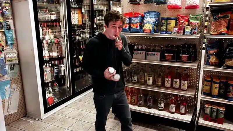 会不会他们的生活状态才是正确的