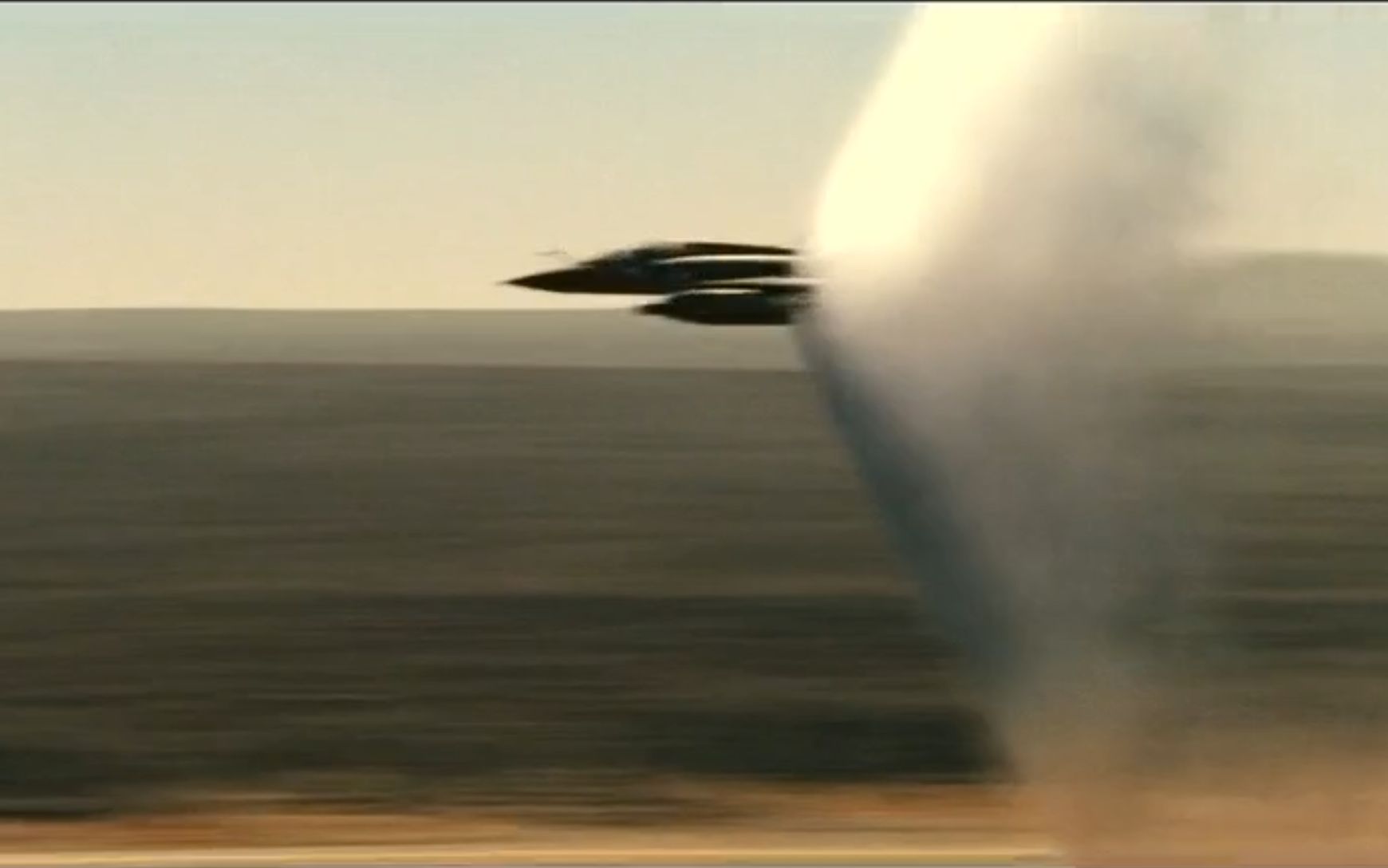 流言终结者:战斗机产生的音爆 能否震碎玻璃?