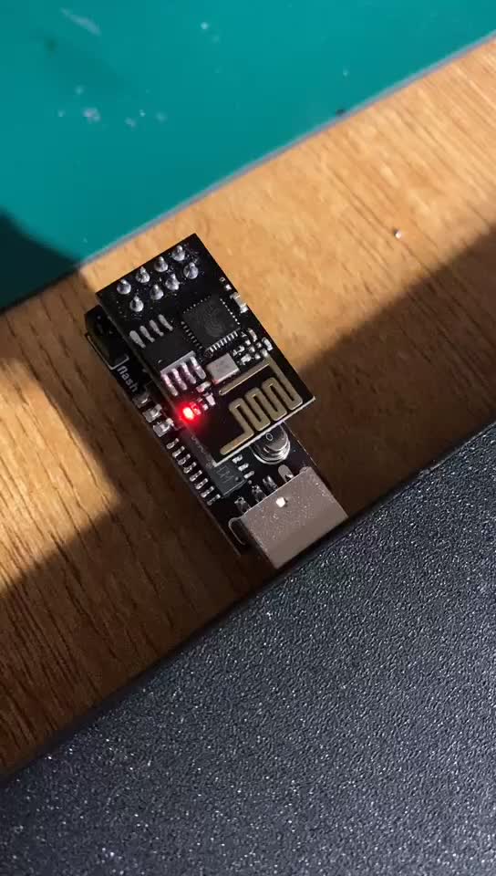ESP8266转接板烧写固件演示