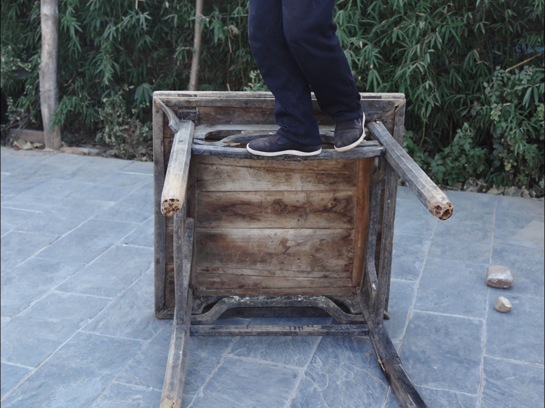 传承千年的匠心秘宝:鱼鳔胶,古代木工的粘合奇迹