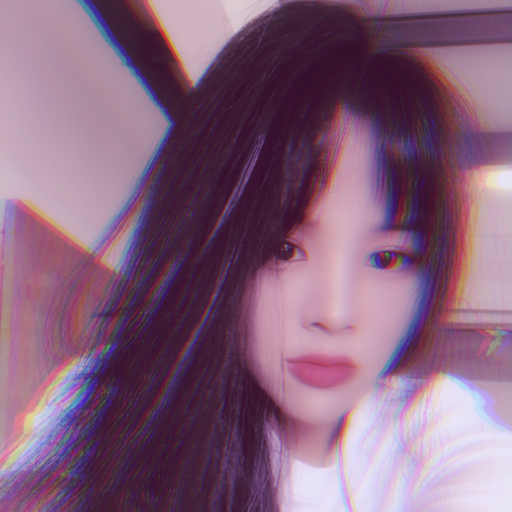 爱吃草莓的雅雅籽 