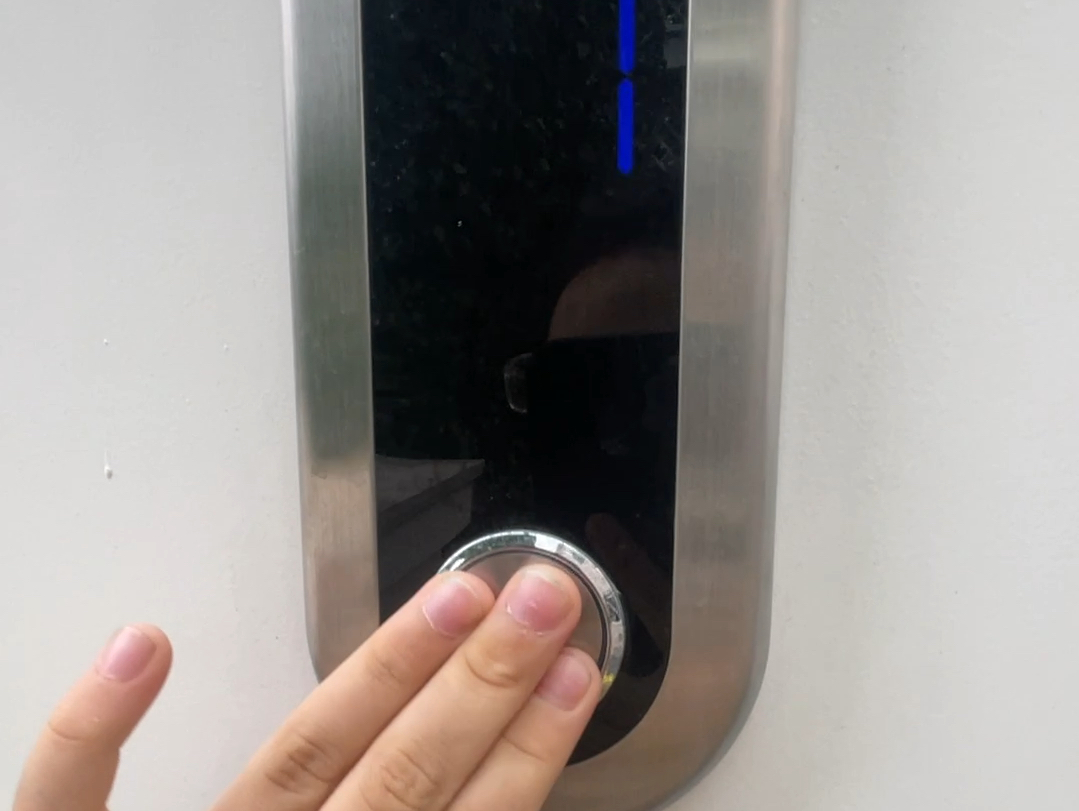 奥的斯电梯坏了