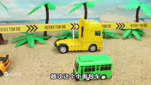 漫威定格动画:蜘蛛侠显摆车技掉进泥坑,警车和吊车能救出他吗?