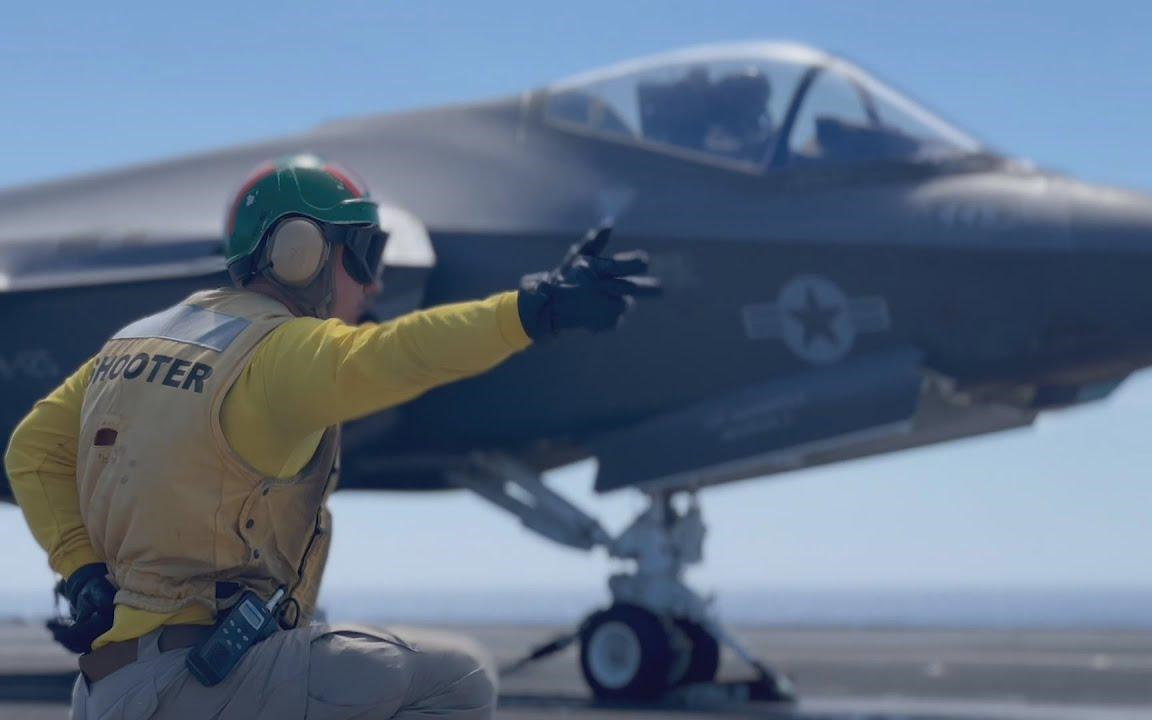 [军武视频复更]亚伯拉罕·林肯号航母在太平洋上进行起降作业&拽出...