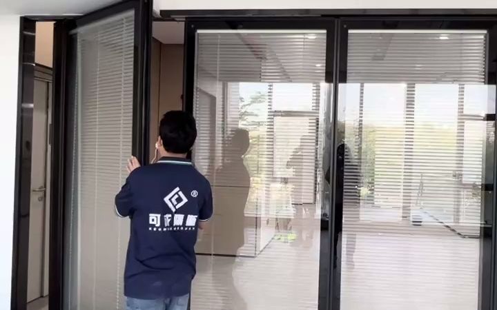 活动玻璃隔断可伸缩密封隔音旋转移动双层玻璃折叠门