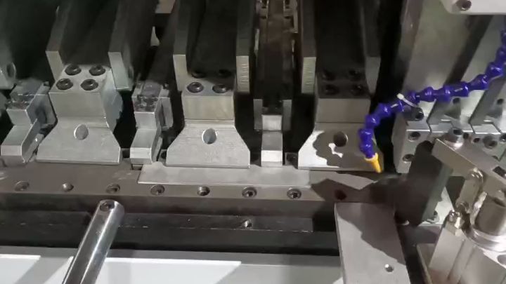 4㎜304不锈钢刨槽现场试机