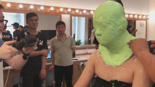 拍个电影还得做倒模,差点没把人憋坏