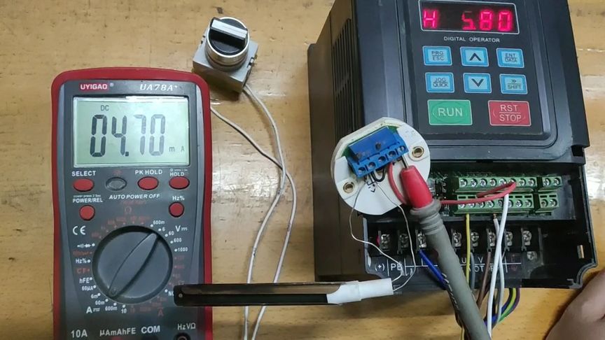 变频器使用电流模拟量调速,如何设置参数及接线?电工用这个演示