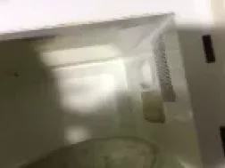 微波炉在使用中为何发出很大的鞭炮声