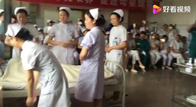 《患者自杀的应急预案演练》