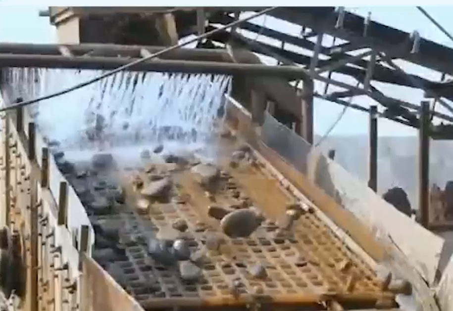 振动筛运转时声音异常是什么原因?