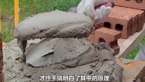 用砖头砌墙时,为何墙上的砖都是交错砌的?这里面都有哪些细节?