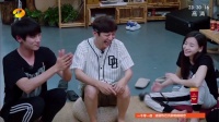 演出时遇到的熊孩子憋不住尿 现场尿裤子