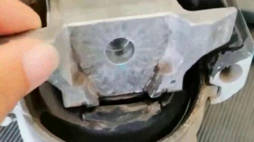 开车时发动机经常抖动,原因终于被我找到了,很多新手司机还不懂