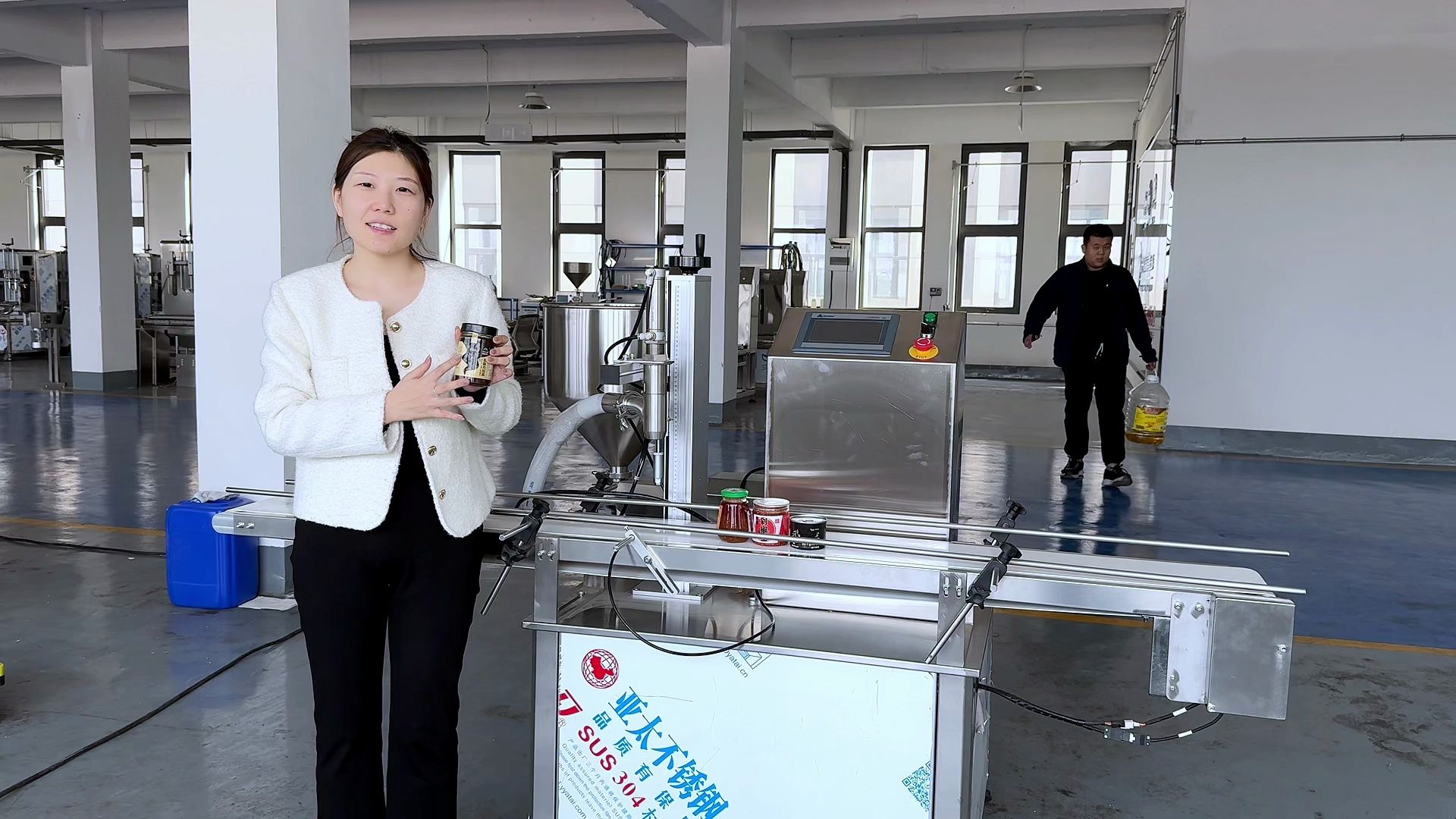 辣椒酱灌装机 灌装机讲解实拍