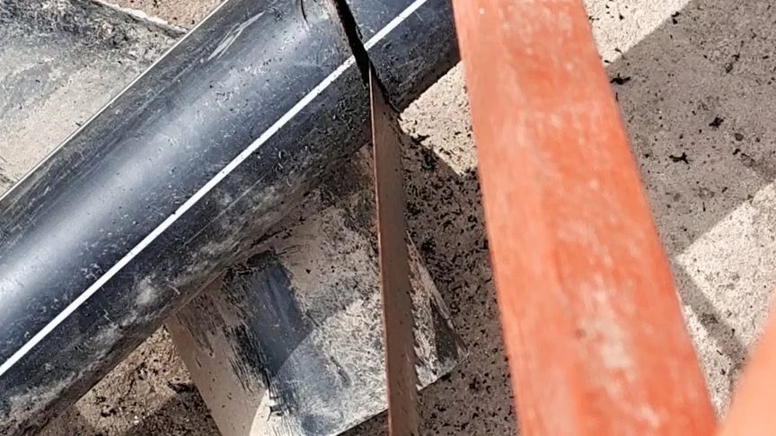 PE管弯头热熔焊接教程