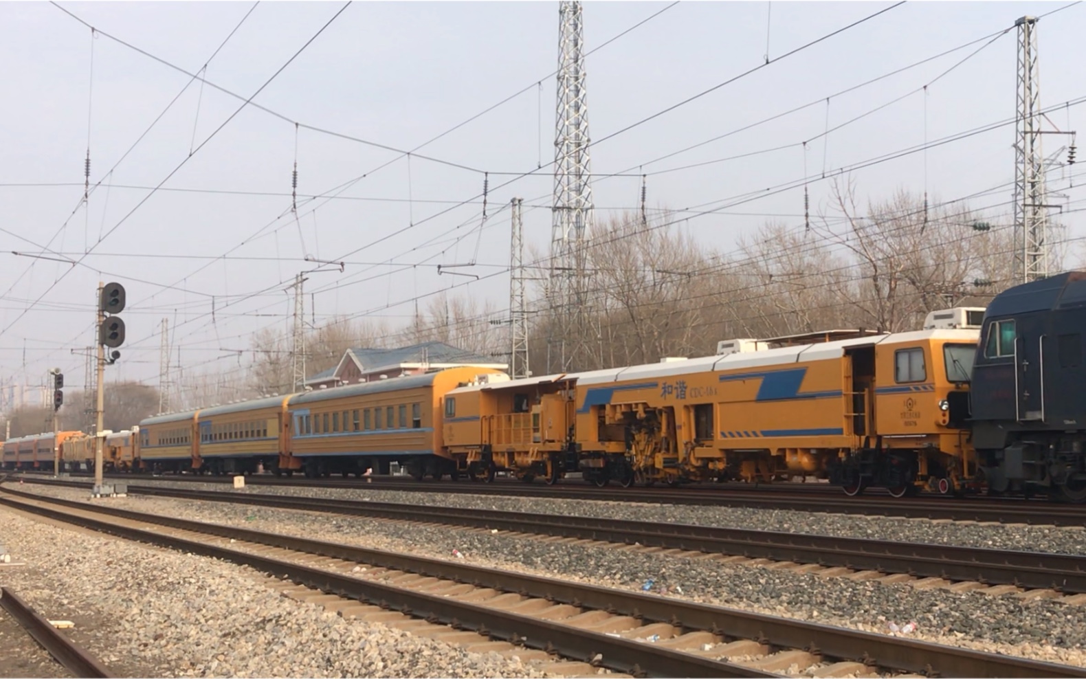 ...桥站沈局锦段HXD3B0314牵引上行57150次回送和谐CDC-16k型...