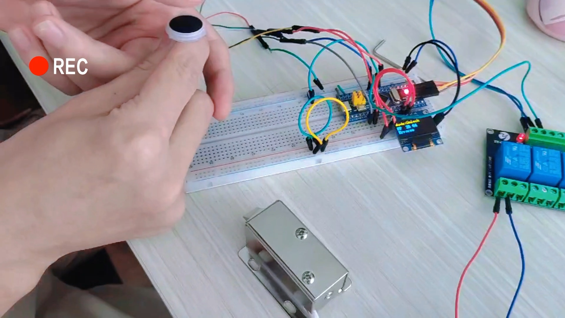 物联网嵌入式实战项目之指纹锁演示