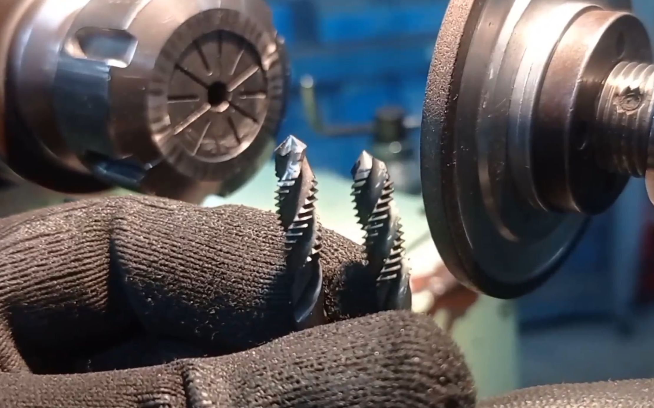 螺旋丝攻改钻攻一体