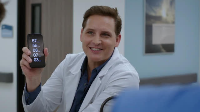 黑客入侵死神的电脑,悄悄改写代码,给自己加.