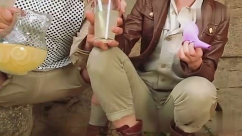 设计师发明女性站式小便器,让女性也能像男人一样站着小解