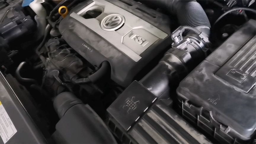 迈腾发动机故障灯常亮,清洗节气门就可以解决,没想到竟然返工了