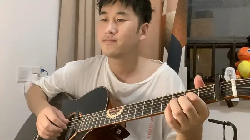 《凌晨计程车》前奏一把吉他扫弦带旋律,好听极了