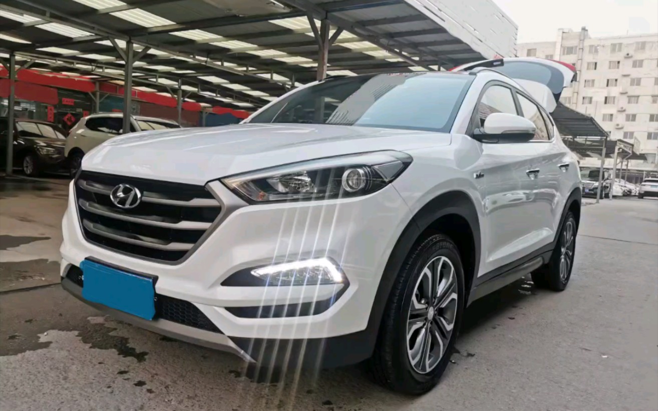 新到2018年现代途胜,1.6T领先,车况极品,全车原版原漆,带电动尾门、无...