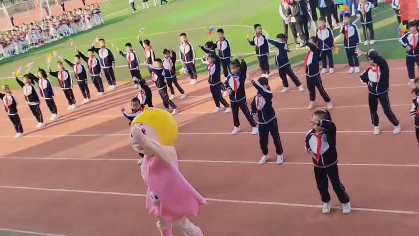 九澧实验小学三(5)班的运动会开幕式一分钟#活力校园