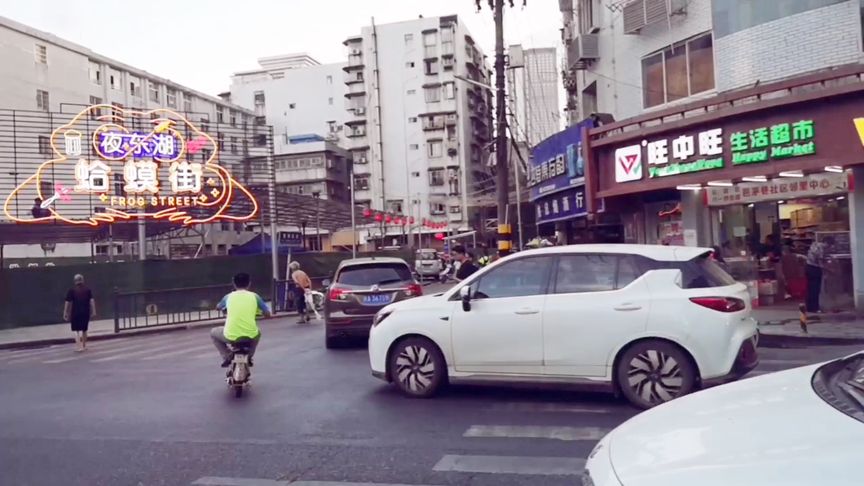 江西南昌:有名的美食一条街,这里竟然有人卖这个东西太恶心了