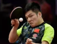 慢镜头看“小胖”樊振东发球,难度系数非常高,让对手摸不着头脑