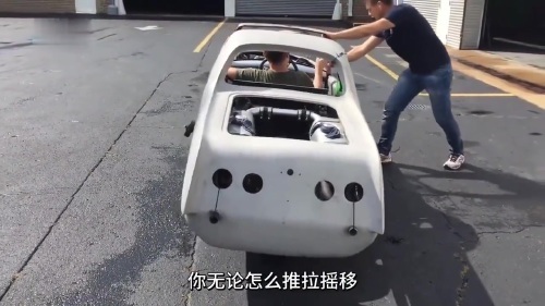 不可思议的双轮奇迹:究竟是什么让它在行驶时稳定如磐石?