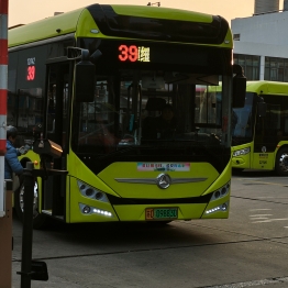 XMQ6121G 
