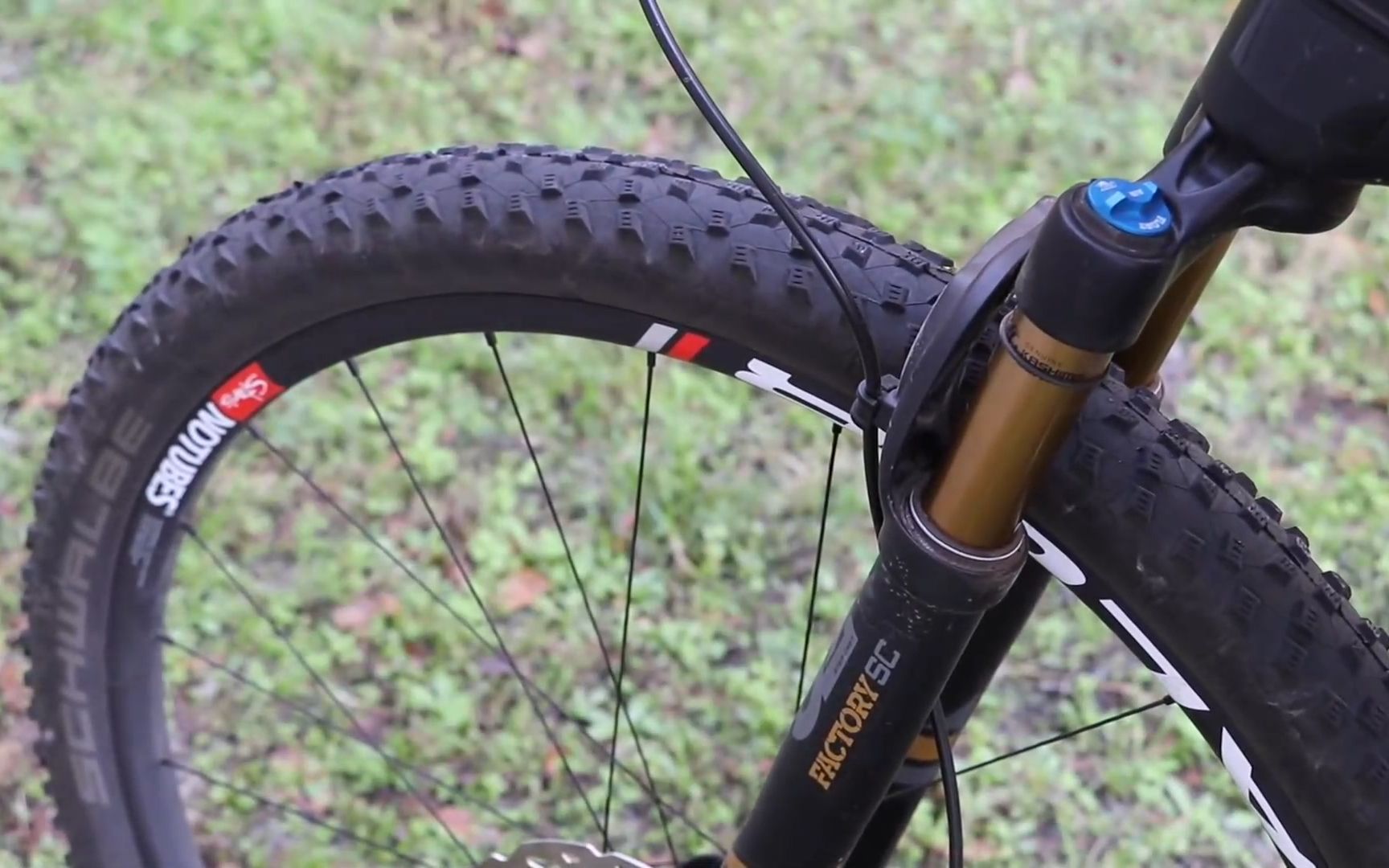 山地车避震器Rockshox pike 前叉调节