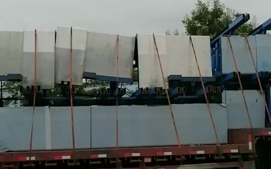 伟志制作不锈钢T梁模板完工装车发走