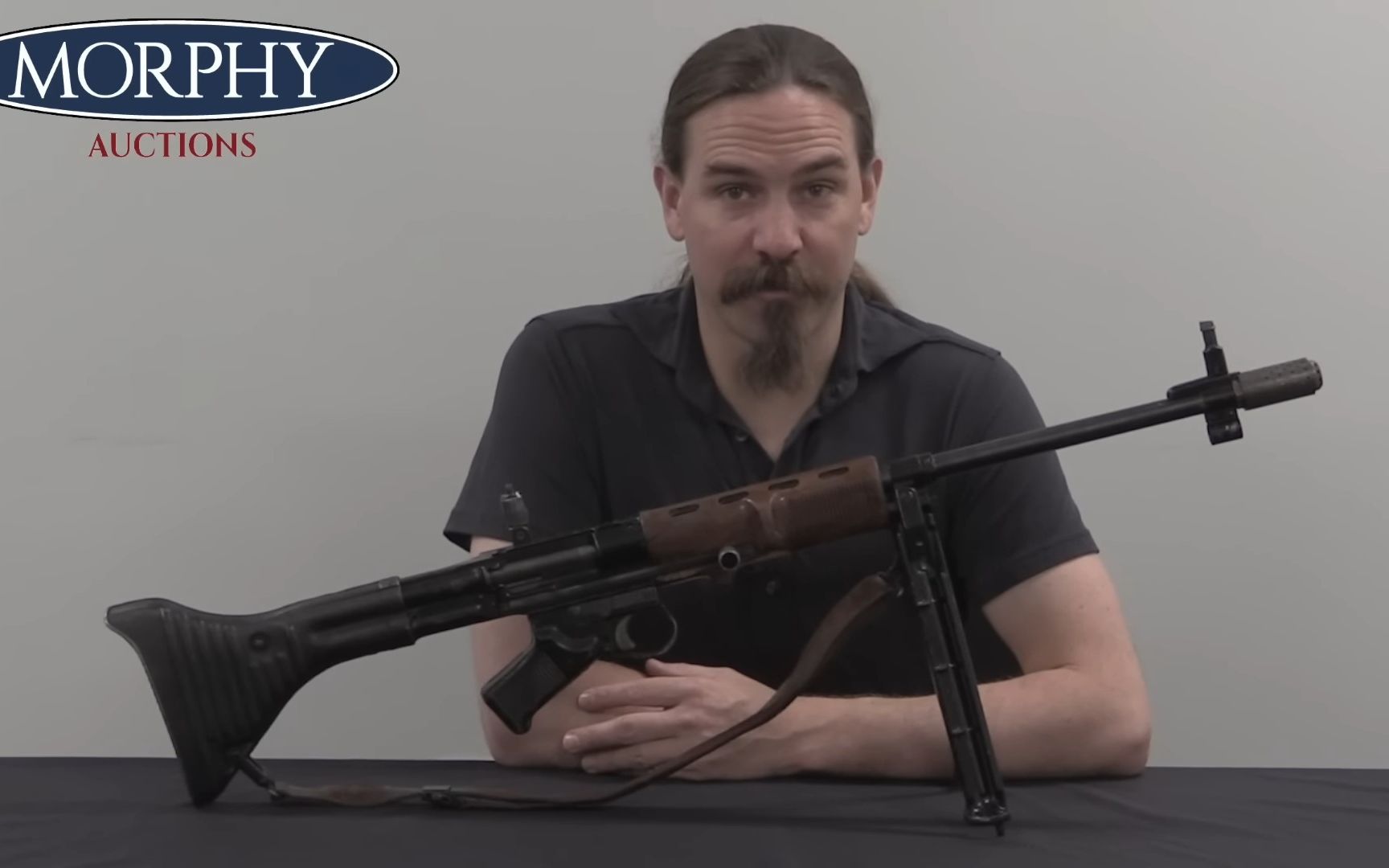 【字幕】FG42: 二战中最吊的肩射步枪。FG-42: Perhaps the Most ...