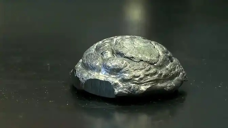 地球上最亮的金属钇,还是稀土的一种,没想到卖的确是白菜价