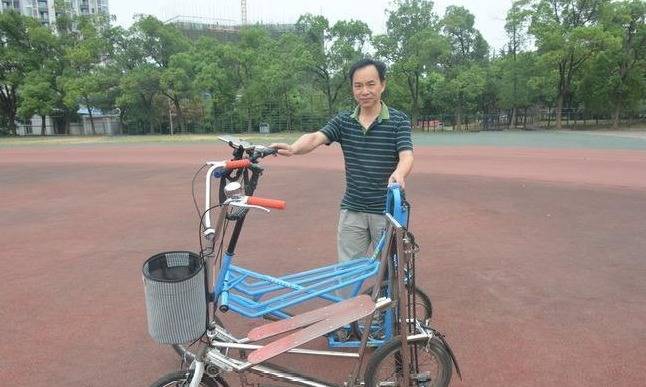 大学生发明电动自行车,用针管启动,每小时能走30公里!