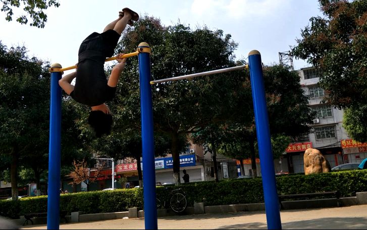 【动作教学】零基础学腹部绕杠