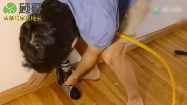 技术分享丨老外是这样安装实木踢脚线的,看一遍你也学的会!