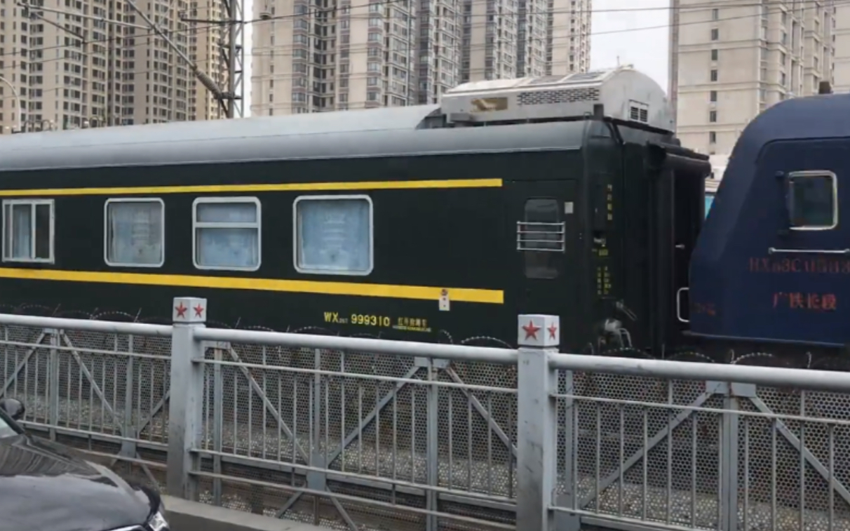 广铁长段HXD3C-0533牵引K931次通过襄阳汉江一桥 机后一位附挂武...