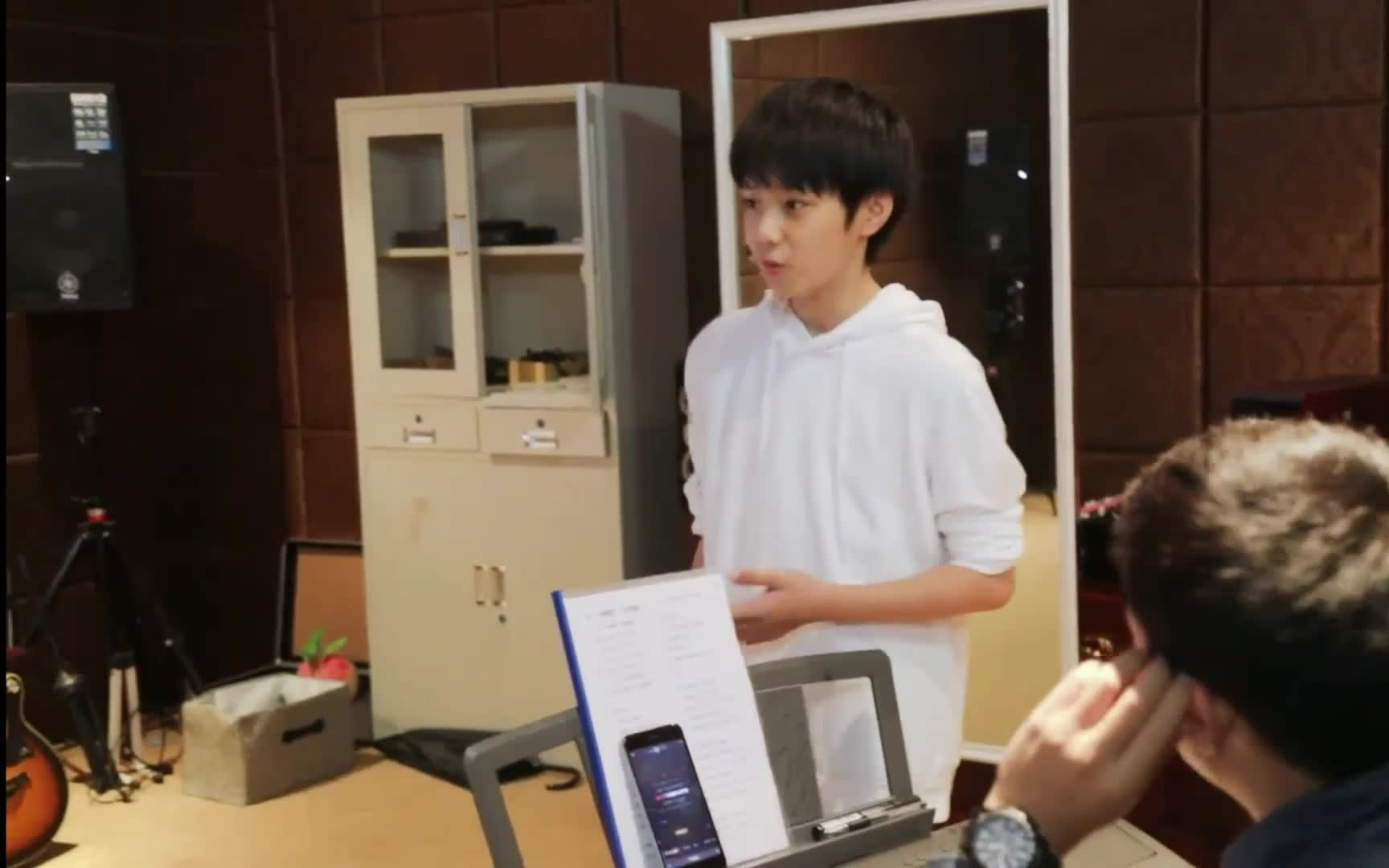 【刘耀文】《带你去旅行》