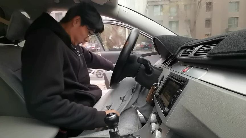 第一次试拍哈哈,以后会慢慢更新我的手动挡迈腾视频的嘻嘻