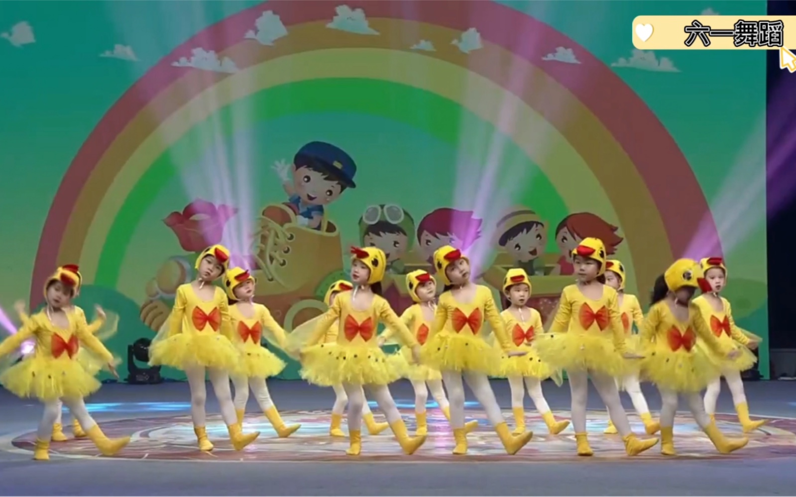 幼儿园小中班幼儿舞蹈《加油歌》,萌萌的“小鸭子们”真可爱～