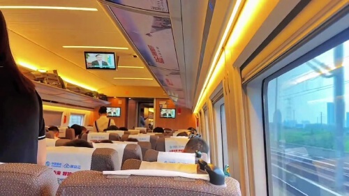 G1次列车时速350公里跨越常州北站,下一站上海站