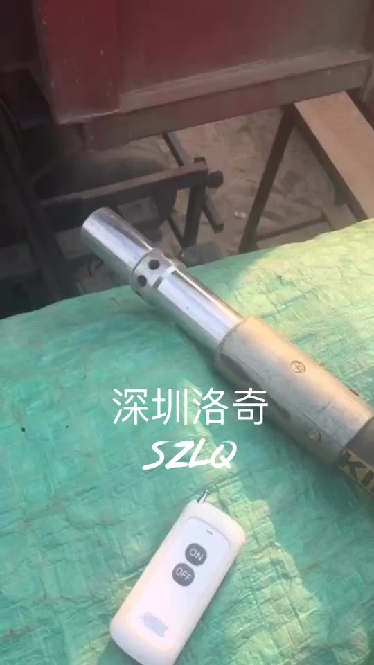 遥控喷砂机 车厢去漆翻新一键就搞定了