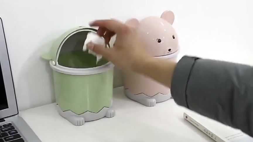 #环球创意馆 #开学必备 #迷你桌面垃圾桶 #翻盖桌面垃圾桶
